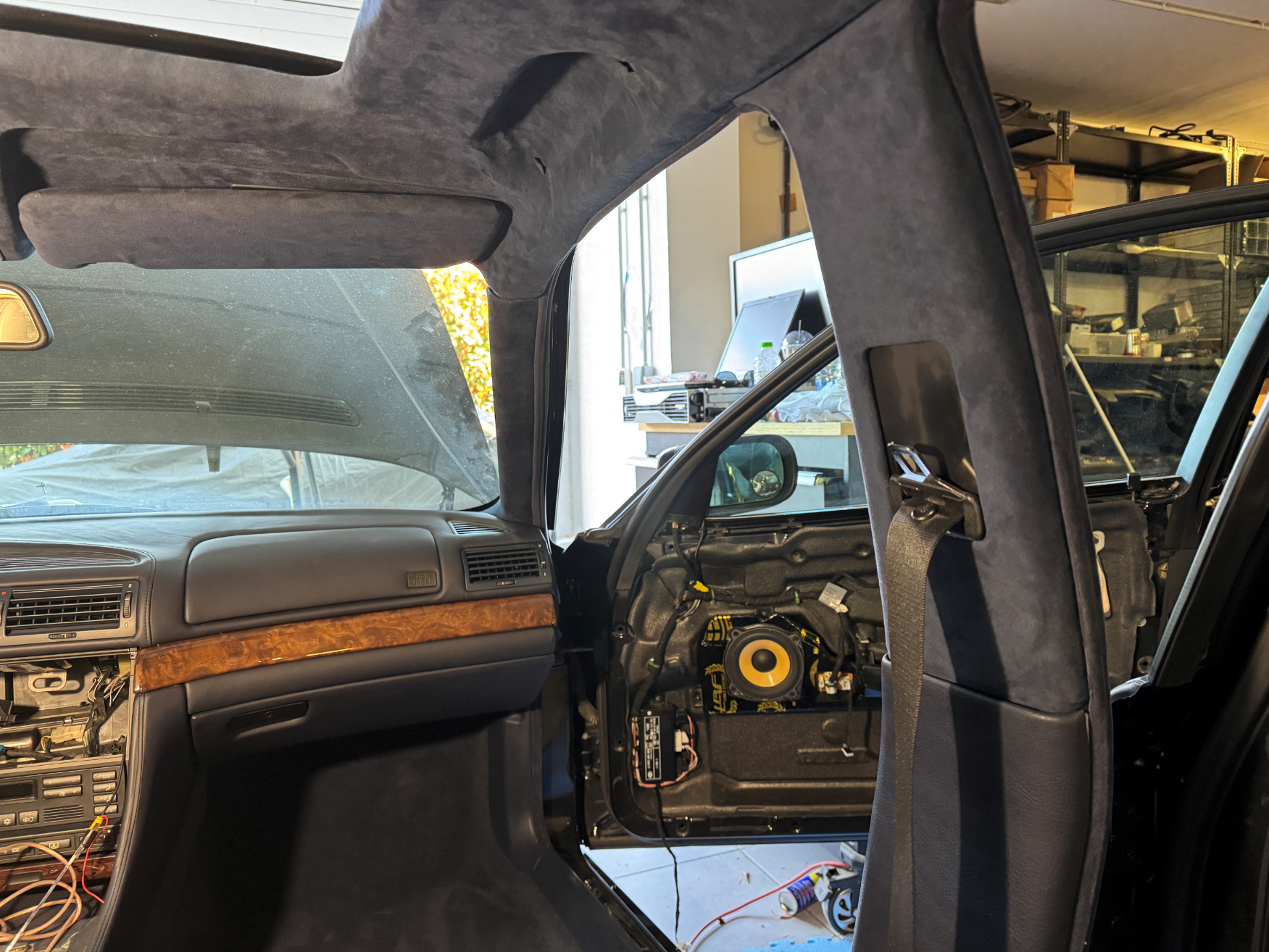 BMW E38 Interior Rebuild (ripped floor) + subsequent EML M73 pain.
