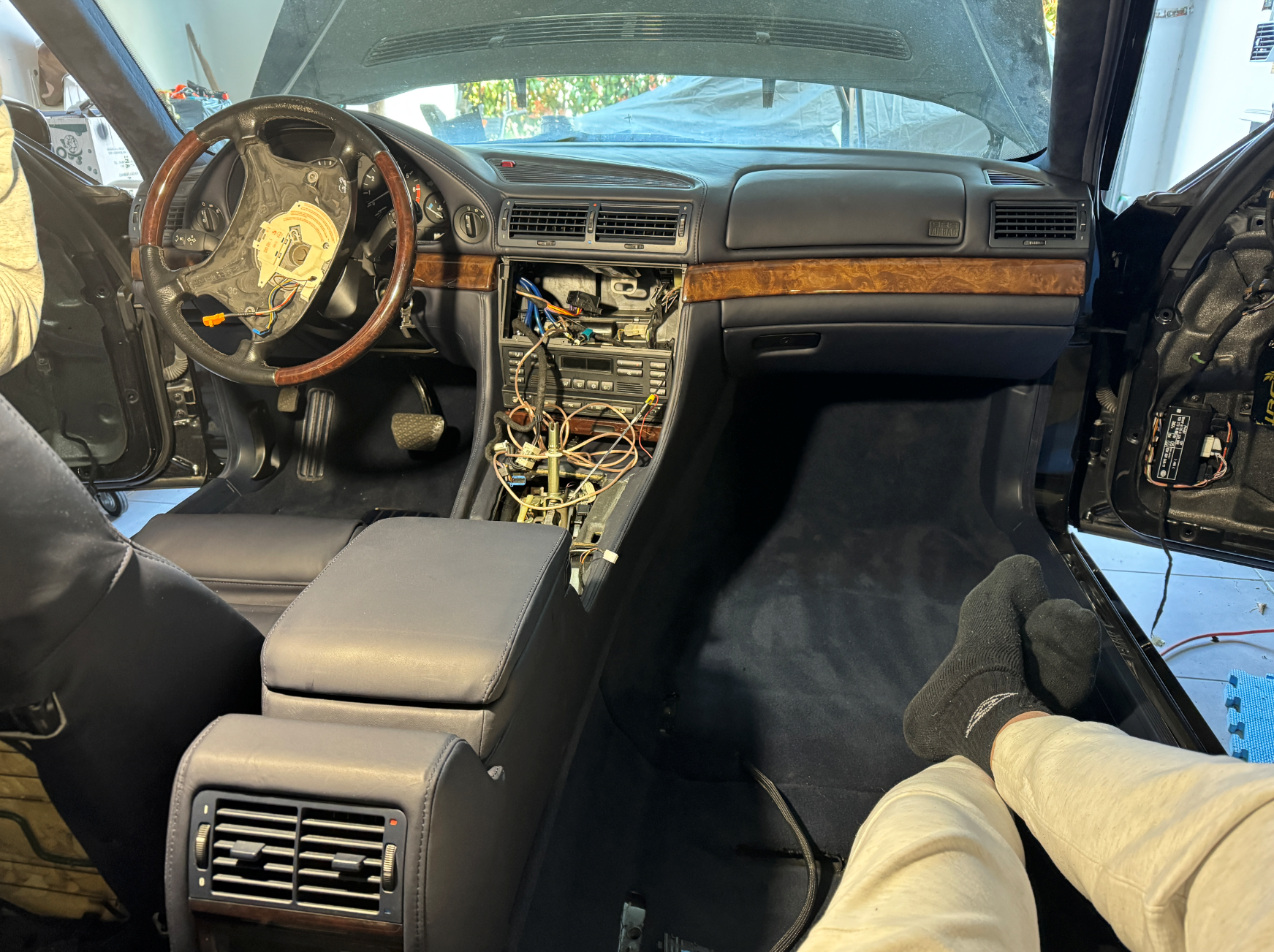BMW E38 Interior Rebuild (ripped floor) + subsequent EML M73 pain.