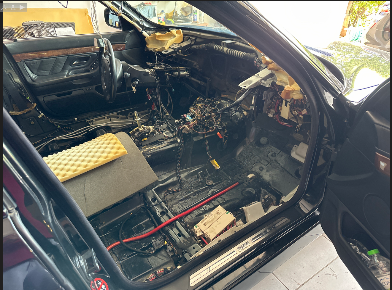 BMW E38 Interior Rebuild (ripped floor) + subsequent EML M73 pain.