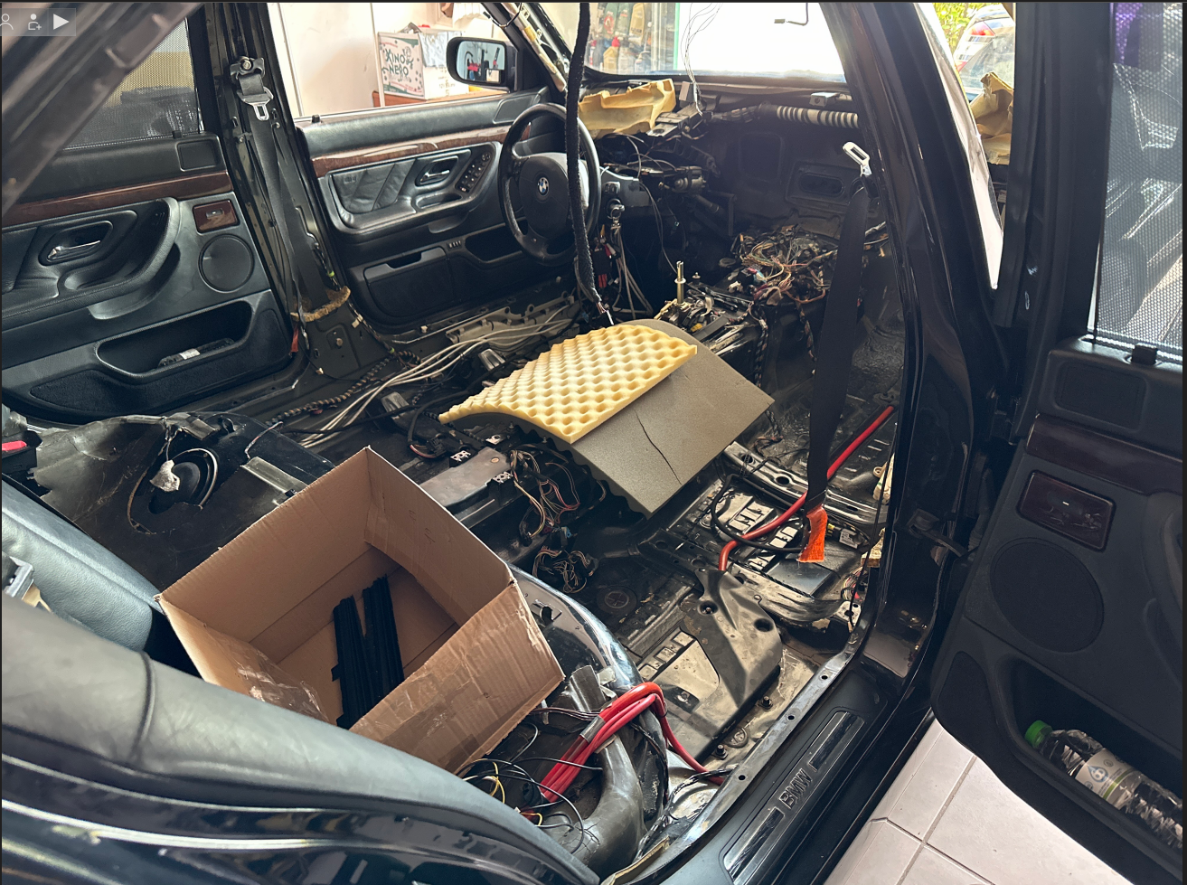 BMW E38 Interior Rebuild (ripped floor) + subsequent EML M73 pain.